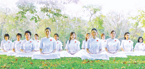 තත්ථ තත්ථ විචක්ඛනා” “සෑම තැනක දී ම පුරුෂයා පමණක් පණ්ඩිත හෝ නුවණැතියෙක් ...